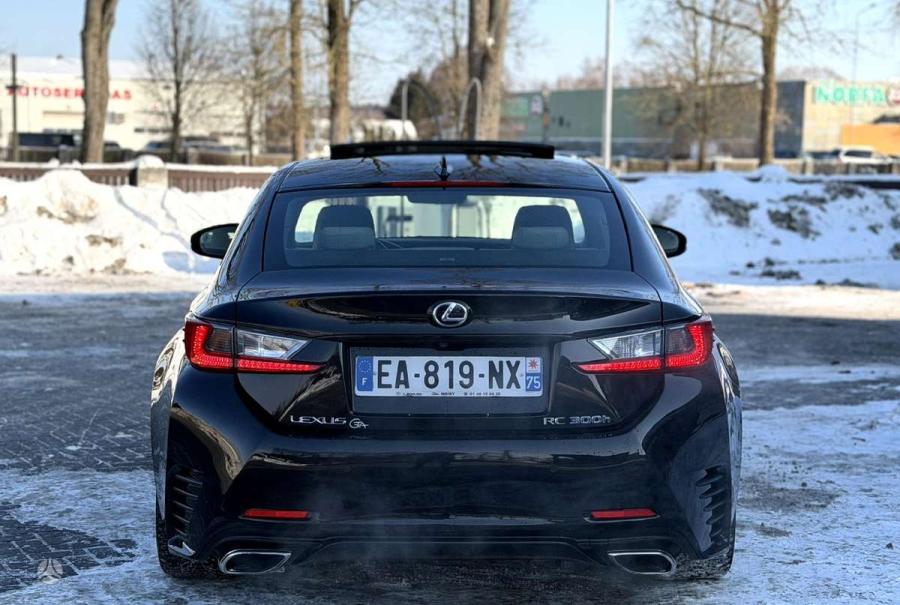 Black Lexus RC 300h 2016 in Taurage, with an engine capacity of 2.49 L and mileage of 147 thousand km for 15800 €, photo 17 on AUTOMOTO.COM.LV