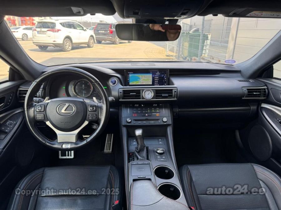 Black Lexus RC 300h 2018 in Tallinn, with an engine capacity of 2.50 L and mileage of 169 thousand km for 27900 €, photo 14 on AUTOMOTO.COM.LV