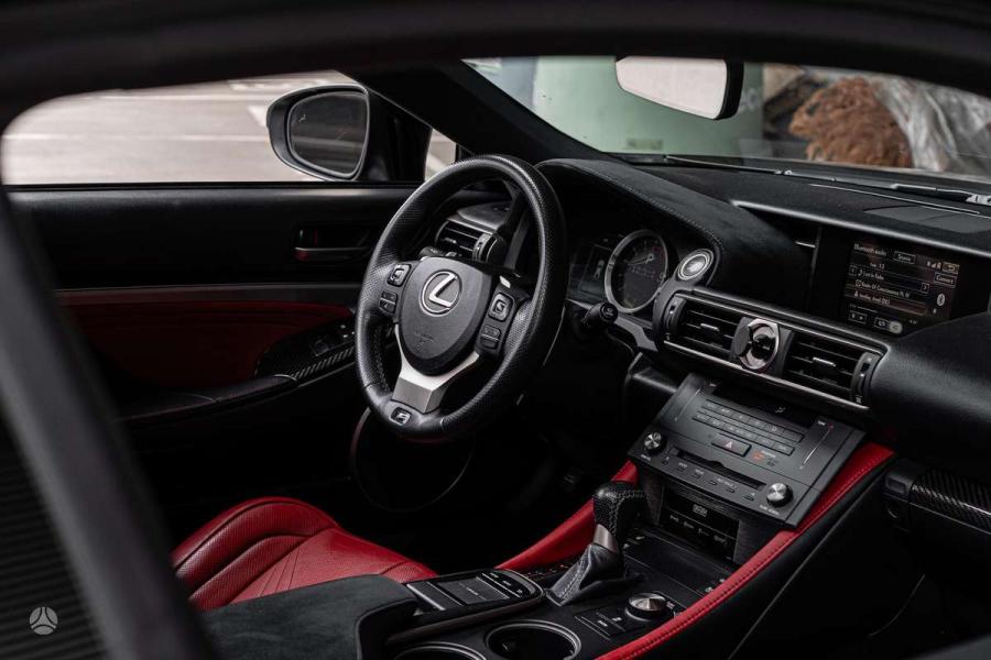 Melns Lexus RC-F 2016 Viļņa, ar dzinēja tilpumu 4.97 L un nobraukumu 188 tūkst. km par 33900 €, foto 7 vietnē AUTOMOTO.COM.LV