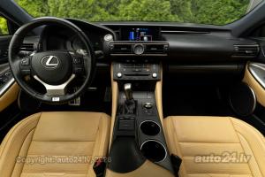 Red Lexus RC 2016 in Tallinn, with an engine capacity of 2.00 L and mileage of 205 thousand km for 21900 €, photo 8 on AUTOMOTO.COM.LV