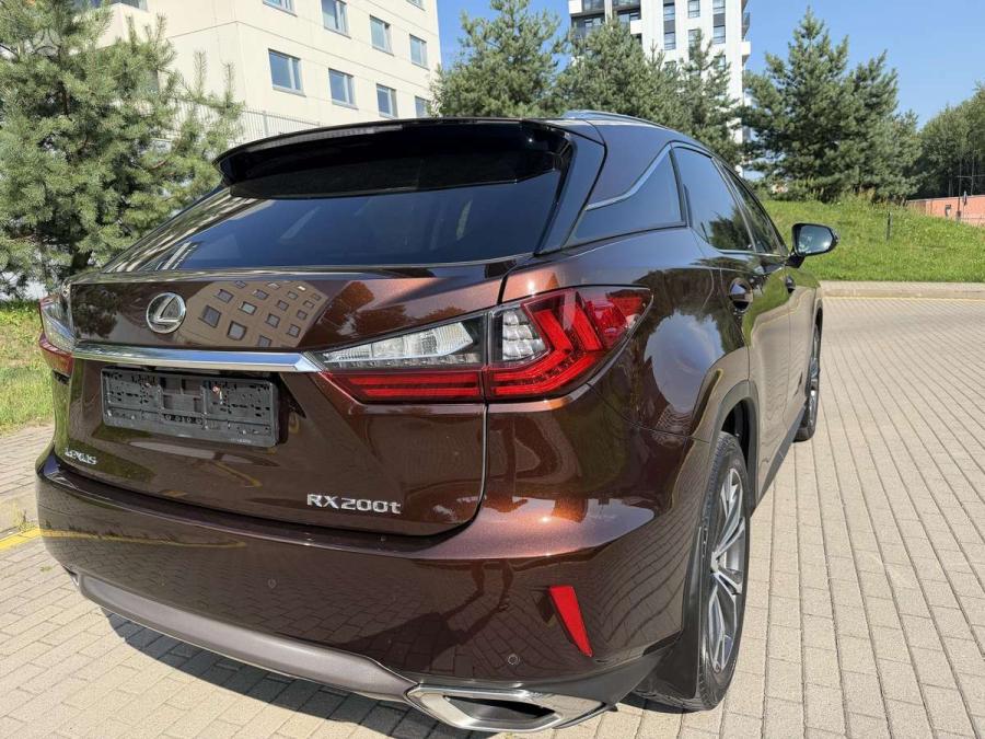 Красный Лексус RX 200t 2016 в Вильнюс, объемом двигателя 2.00 л и пробегом 203 тыс. км за 19800 €, фото 12 на AUTOMOTO.COM.LV