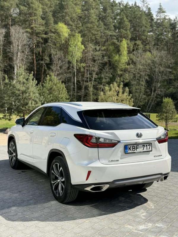 Balts Lexus RX 200t 2017 Viļņa, ar dzinēja tilpumu 2.00 L un nobraukumu 146 tūkst. km par 25000 €, foto 3 vietnē AUTOMOTO.COM.LV