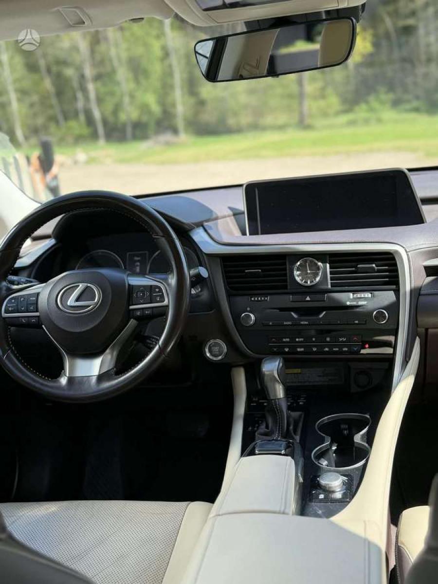 Balts Lexus RX 200t 2017 Viļņa, ar dzinēja tilpumu 2.00 L un nobraukumu 146 tūkst. km par 25000 €, foto 11 vietnē AUTOMOTO.COM.LV