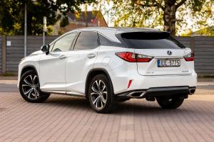 White Lexus RX 200t 2017 in Jelgava, with an engine capacity of 2.00 L and mileage of 183 thousand km for 23090 €, photo 6 on AUTOMOTO.COM.LV