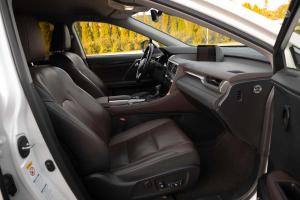 White Lexus RX 200t 2017 in Jelgava, with an engine capacity of 2.00 L and mileage of 183 thousand km for 23090 €, photo 8 on AUTOMOTO.COM.LV