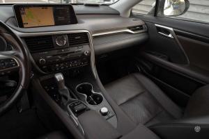 White Lexus RX 200t 2017 in Jelgava, with an engine capacity of 2.00 L and mileage of 183 thousand km for 23090 €, photo 18 on AUTOMOTO.COM.LV