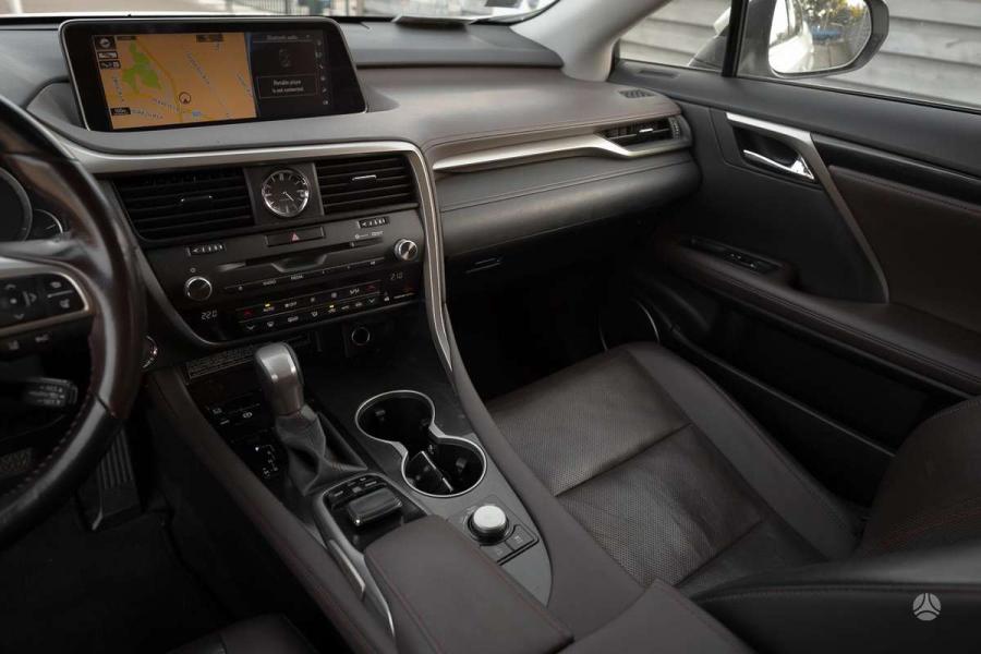 White Lexus RX 200t 2017 in Jelgava, with an engine capacity of 2.00 L and mileage of 183 thousand km for 23090 €, photo 18 on AUTOMOTO.COM.LV