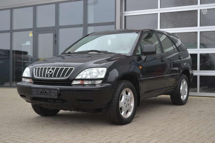Black Lexus RX 300 2002 in Vilnius, with an engine capacity of 3.00 L and mileage of 216 thousand km for 3800 €, photo 2 on AUTOMOTO.COM.LV