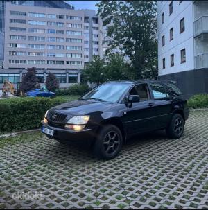 Black Lexus RX 300 2003 in Rapla, with an engine capacity of 3.00 L and mileage of 238 thousand km for 4000 €, photo  on AUTOMOTO.COM.LV