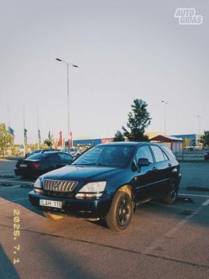Zils Lexus RX 300 2003 Viļņa, ar dzinēja tilpumu 3.00 L un nobraukumu 200 tūkst. km par 3800 €, foto  vietnē AUTOMOTO.COM.LV
