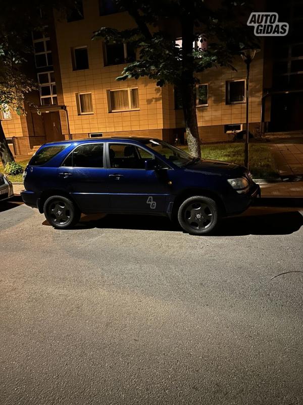 Blue Lexus RX 300 2003 in Vilnius, with an engine capacity of 3.00 L and mileage of 200 thousand km for 3800 €, photo 5 on AUTOMOTO.COM.LV