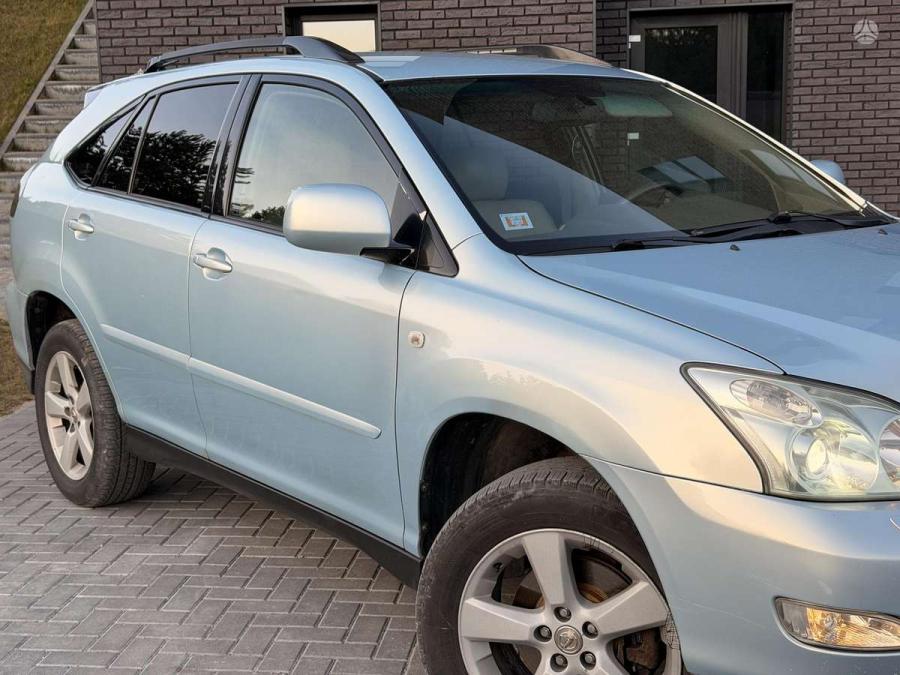 Blue Lexus RX 300 2005 in Vilnius, with an engine capacity of 3.00 L and mileage of 302 thousand km for 5000 €, photo 10 on AUTOMOTO.COM.LV