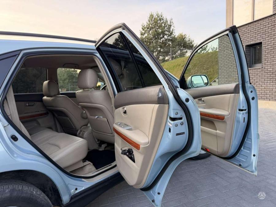 Blue Lexus RX 300 2005 in Vilnius, with an engine capacity of 3.00 L and mileage of 302 thousand km for 5000 €, photo 20 on AUTOMOTO.COM.LV