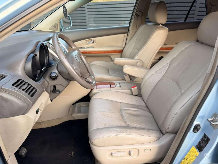 Blue Lexus RX 300 2005 in Vilnius, with an engine capacity of 3.00 L and mileage of 302 thousand km for 5000 €, photo 23 on AUTOMOTO.COM.LV