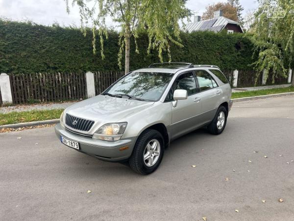 Lexus RX 300 1999 Viļņa, ar dzinēja tilpumu 3.00 L un nobraukumu 221 tūkst. km par 3900 €, foto 1 vietnē AUTOMOTO.COM.LV