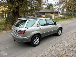 Lexus RX 300 1999 in Vilnius, with an engine capacity of 3.00 L and mileage of 221 thousand km for 3900 €, photo 4 on AUTOMOTO.COM.LV