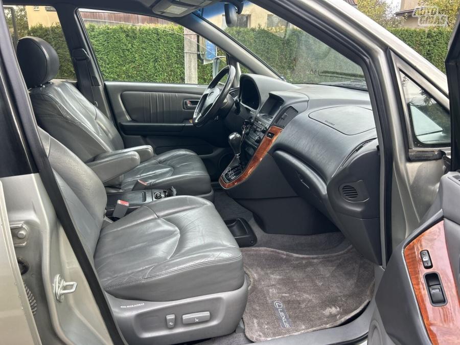 Lexus RX 300 1999 in Vilnius, with an engine capacity of 3.00 L and mileage of 221 thousand km for 3900 €, photo 11 on AUTOMOTO.COM.LV
