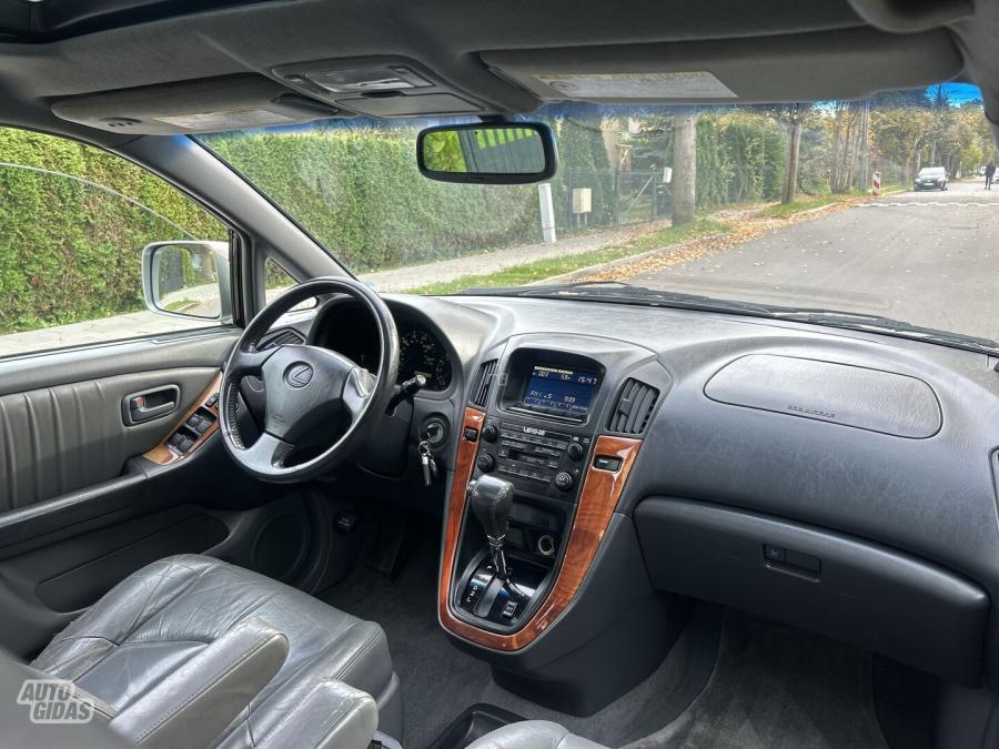 Lexus RX 300 1999 in Vilnius, with an engine capacity of 3.00 L and mileage of 221 thousand km for 3900 €, photo 13 on AUTOMOTO.COM.LV