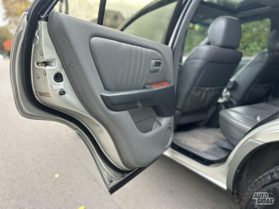 Lexus RX 300 1999 in Vilnius, with an engine capacity of 3.00 L and mileage of 221 thousand km for 3900 €, photo 17 on AUTOMOTO.COM.LV