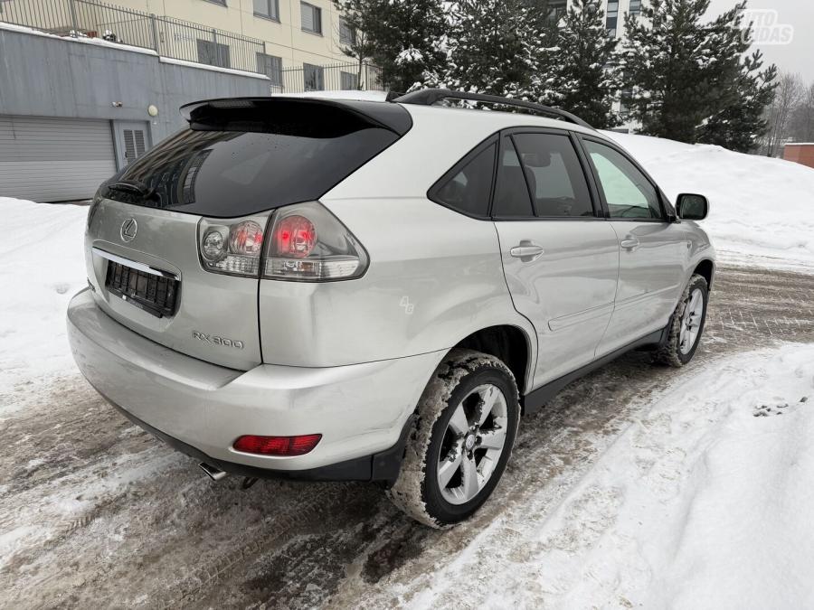 Lexus RX 300 2004 Viļņa, ar dzinēja tilpumu 3.00 L un nobraukumu 279 tūkst. km par 3500 €, foto 10 vietnē AUTOMOTO.COM.LV