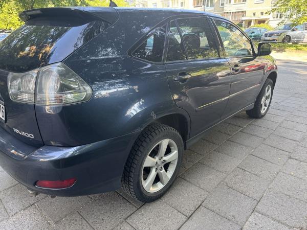 Lexus RX 300 2005 in Vilnius, with an engine capacity of 3.00 L and mileage of 396 thousand km for 3150 €, photo 6 on AUTOMOTO.COM.LV