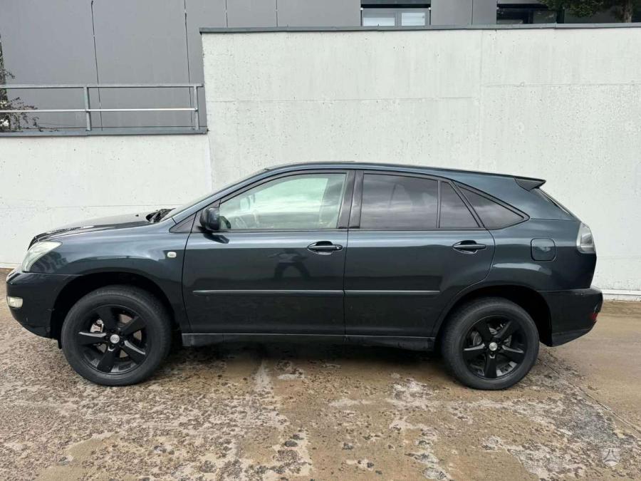 Зеленый Лексус RX 300 2005 в Вильнюс, объемом двигателя 3.00 л и пробегом 300 тыс. км за 3000 €, фото 3 на AUTOMOTO.COM.LV