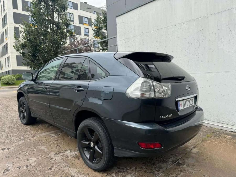 Зеленый Лексус RX 300 2005 в Вильнюс, объемом двигателя 3.00 л и пробегом 300 тыс. км за 3000 €, фото 6 на AUTOMOTO.COM.LV
