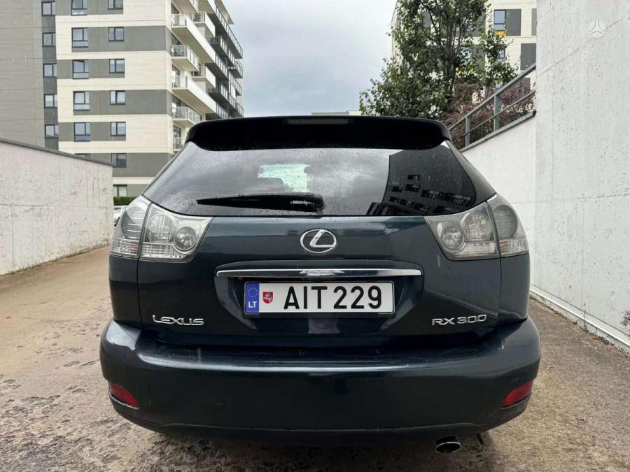 Зеленый Лексус RX 300 2005 в Вильнюс, объемом двигателя 3.00 л и пробегом 300 тыс. км за 3000 €, фото 7 на AUTOMOTO.COM.LV