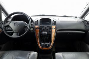 Серый Лексус RX 300 2000 в Таллин, объемом двигателя 3.00 л и пробегом 265 тыс. км за 1599 €, фото 13 на AUTOMOTO.COM.LV