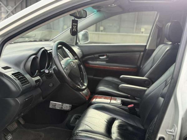 Pelēks Lexus RX 300 2003 Viļņa, ar dzinēja tilpumu 3.00 L un nobraukumu 289 tūkst. km par 3500 €, foto 9 vietnē AUTOMOTO.COM.LV