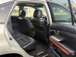 Pelēks Lexus RX 300 2003 Viļņa, ar dzinēja tilpumu 3.00 L un nobraukumu 289 tūkst. km par 3500 €, foto 10 vietnē AUTOMOTO.COM.LV