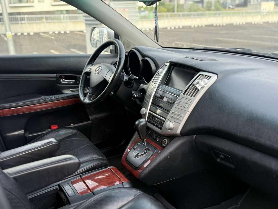 Pelēks Lexus RX 300 2003 Viļņa, ar dzinēja tilpumu 3.00 L un nobraukumu 289 tūkst. km par 3500 €, foto 12 vietnē AUTOMOTO.COM.LV