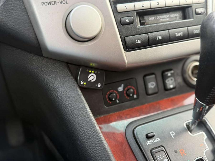 Pelēks Lexus RX 300 2003 Viļņa, ar dzinēja tilpumu 3.00 L un nobraukumu 289 tūkst. km par 3500 €, foto 13 vietnē AUTOMOTO.COM.LV