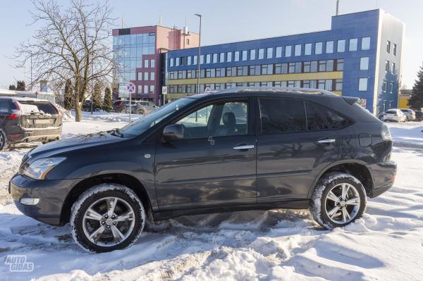 Grey Lexus RX 300 2004 in Klaipeda, with an engine capacity of 3.00 L and mileage of 287 thousand km for 2400 €, photo 7 on AUTOMOTO.COM.LV