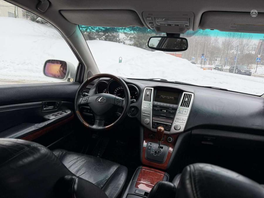 Pelēks Lexus RX 300 2004 Viļņa, ar dzinēja tilpumu 3.00 L un nobraukumu 279 tūkst. km par 3500 €, foto 13 vietnē AUTOMOTO.COM.LV