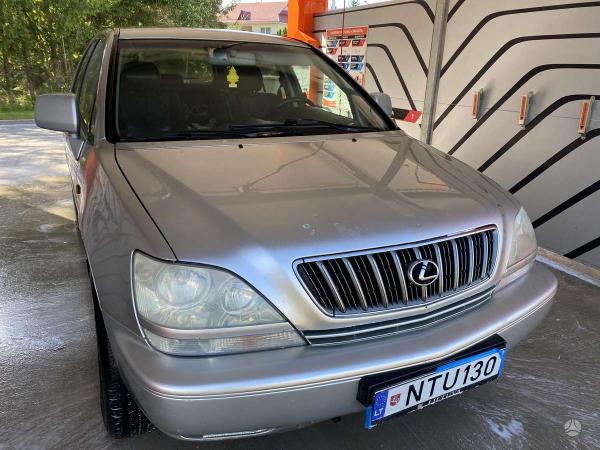 Grey Lexus RX 300 2004 in Vilnius, with an engine capacity of 3.00 L and mileage of 330 thousand km for 1200 €, photo 4 on AUTOMOTO.COM.LV