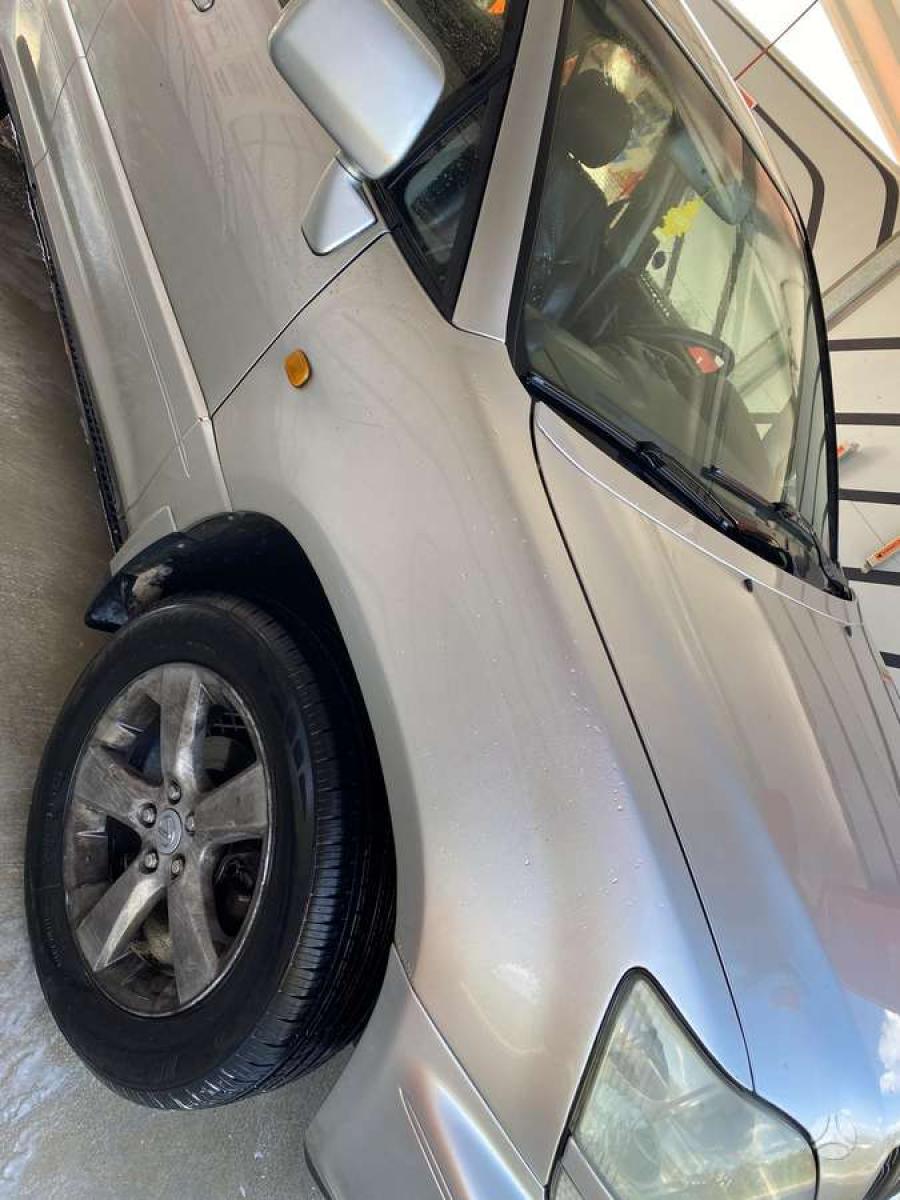 Grey Lexus RX 300 2004 in Vilnius, with an engine capacity of 3.00 L and mileage of 330 thousand km for 1200 €, photo 6 on AUTOMOTO.COM.LV
