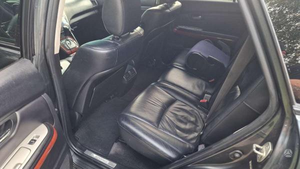 Pelēks Lexus RX 300 2004 Šauļi, ar dzinēja tilpumu 3.00 L un nobraukumu 312 tūkst. km par 2950 €, foto 9 vietnē AUTOMOTO.COM.LV
