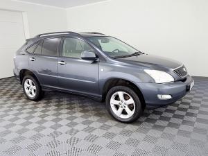 Pelēks Lexus RX 300 2004 Tallina, ar dzinēja tilpumu 3.00 L un nobraukumu 266 tūkst. km par 2799 €, foto  vietnē AUTOMOTO.COM.LV