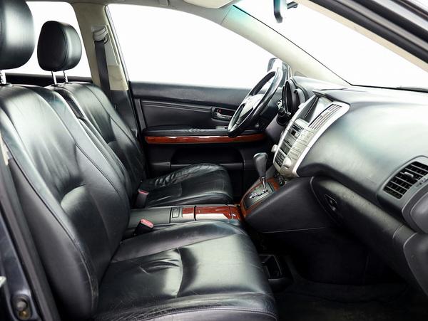 Grey Lexus RX 300 2004 in Tallinn, with an engine capacity of 3.00 L and mileage of 266 thousand km for 2799 €, photo 7 on AUTOMOTO.COM.LV