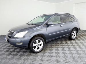 Grey Lexus RX 300 2004 in Tallinn, with an engine capacity of 3.00 L and mileage of 266 thousand km for 2799 €, photo 10 on AUTOMOTO.COM.LV