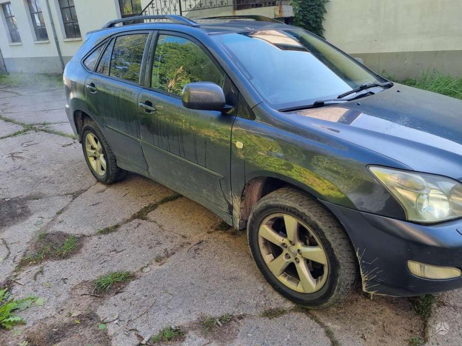 Grey Lexus RX 300 2006 in Kaunas, with an engine capacity of 3.00 L and mileage of 408 thousand km for 2550 €, photo 4 on AUTOMOTO.COM.LV