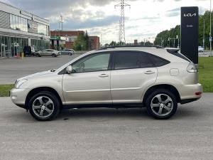 Lexus RX 300 2004 in Narva, with an engine capacity of 3.00 L and mileage of 261 thousand km for 2499 €, photo 5 on AUTOMOTO.COM.LV