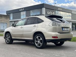 Lexus RX 300 2004 in Narva, with an engine capacity of 3.00 L and mileage of 261 thousand km for 2499 €, photo 18 on AUTOMOTO.COM.LV