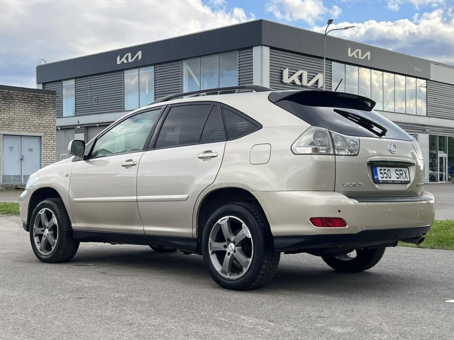 Lexus RX 300 2004 in Narva, with an engine capacity of 3.00 L and mileage of 261 thousand km for 2499 €, photo 18 on AUTOMOTO.COM.LV