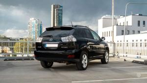 Black Lexus RX 330 2006 in Vilnius, with an engine capacity of 3.31 L and mileage of 267 thousand km for 5200 €, photo 3 on AUTOMOTO.COM.LV