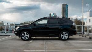Black Lexus RX 330 2006 in Vilnius, with an engine capacity of 3.31 L and mileage of 267 thousand km for 5200 €, photo 5 on AUTOMOTO.COM.LV