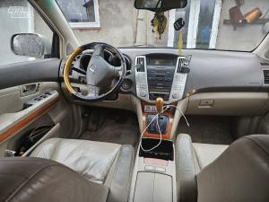 Lexus RX 330 2004 in Vilnius, with an engine capacity of 3.30 L and mileage of 280 thousand km for 4000 €, photo 3 on AUTOMOTO.COM.LV