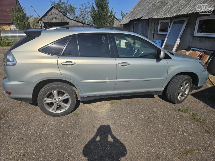 Lexus RX 330 2004 in Vilnius, with an engine capacity of 3.30 L and mileage of 280 thousand km for 4000 €, photo 8 on AUTOMOTO.COM.LV