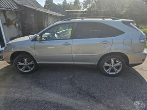 Lexus RX 330 2004 in Vilnius, with an engine capacity of 3.30 L and mileage of 280 thousand km for 4000 €, photo 9 on AUTOMOTO.COM.LV